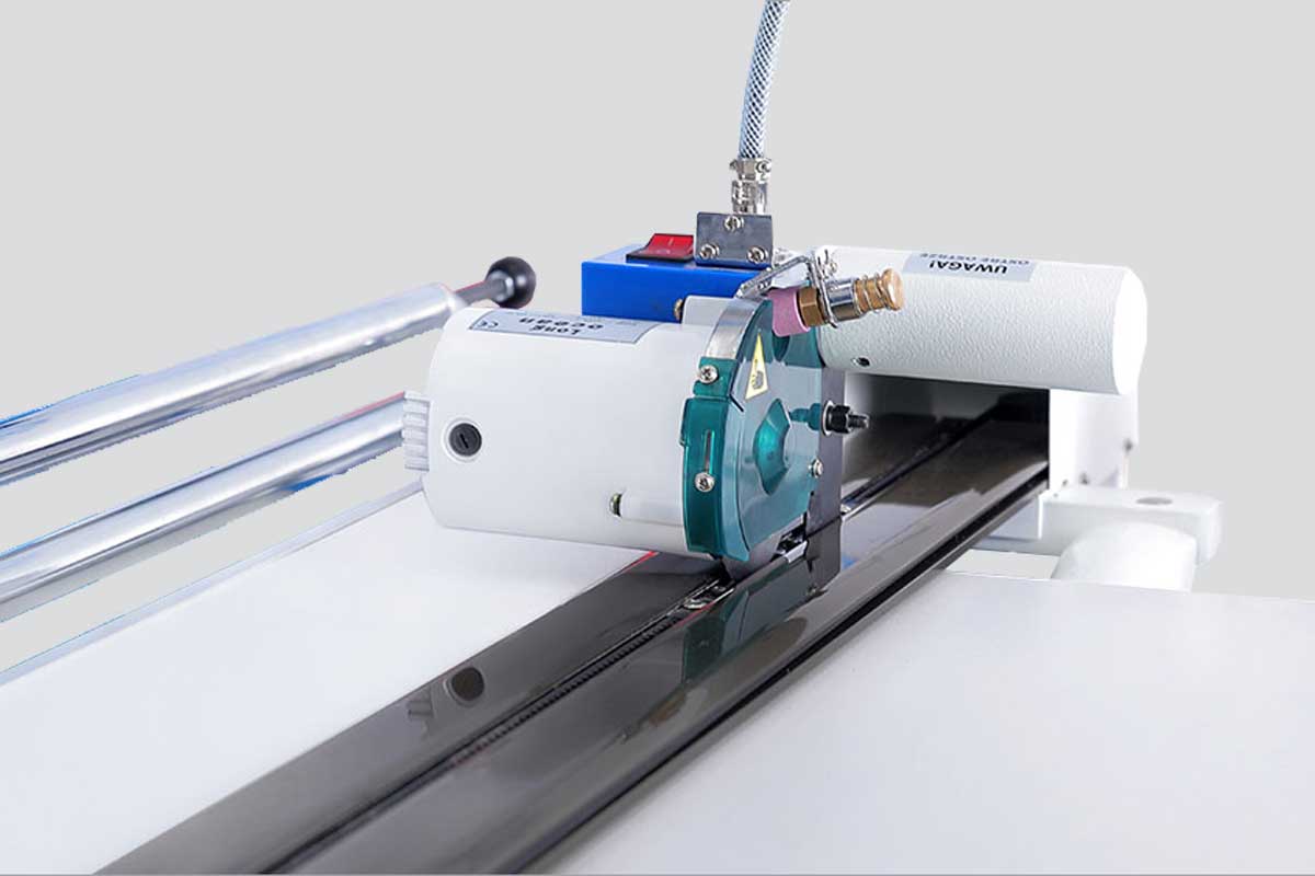 Cutting Tables - i2 Europe